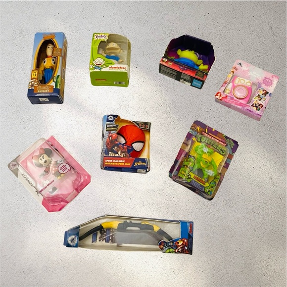Zuru | Toys | Zuru Mini Brands Miniature Disney Marvel Avengers Minnie ...